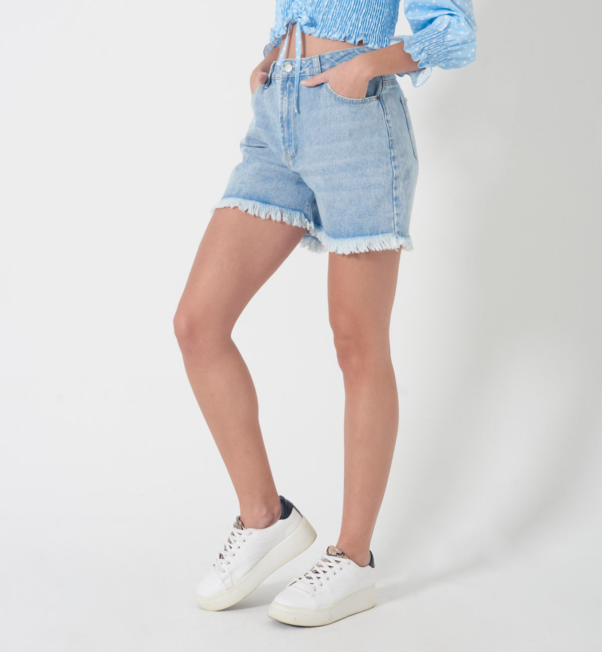 Short corto - exito.com